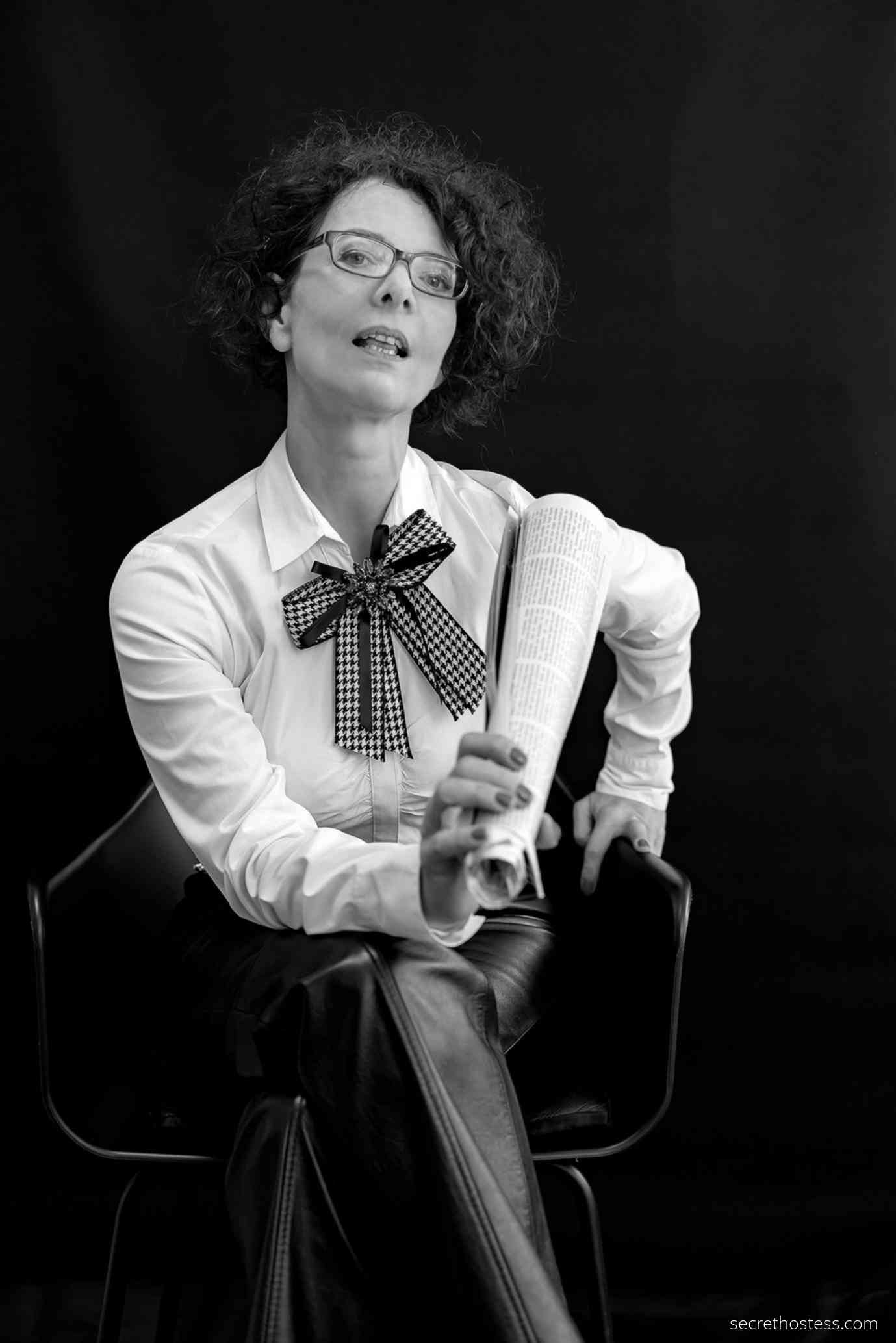 017692403856 lady_viola: Escort Berlin - Brown Hair