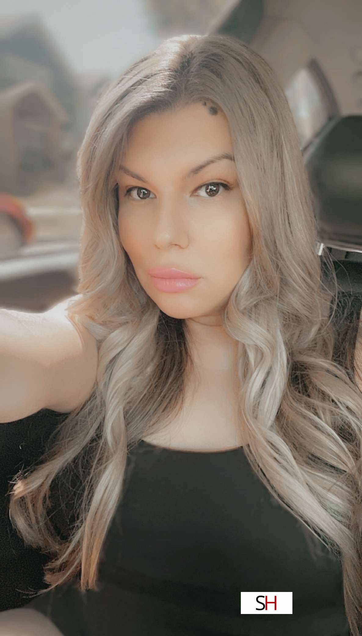 carrera cartier - Tall blonde tanned: Escort Edmonton