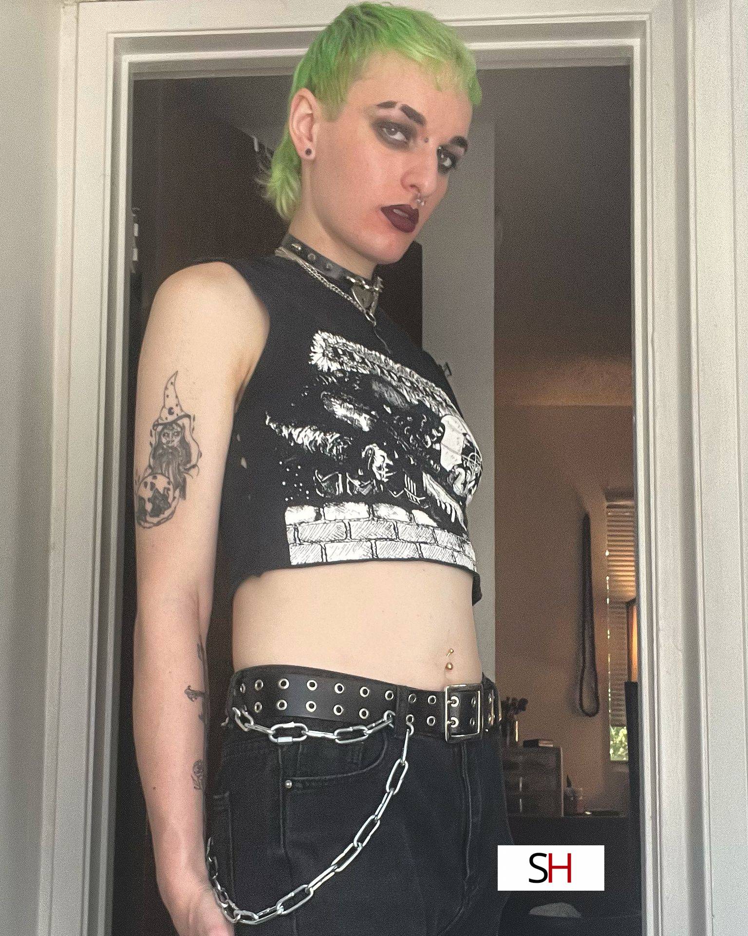 Rose Douleur - Punk girl with a little extra: Escort