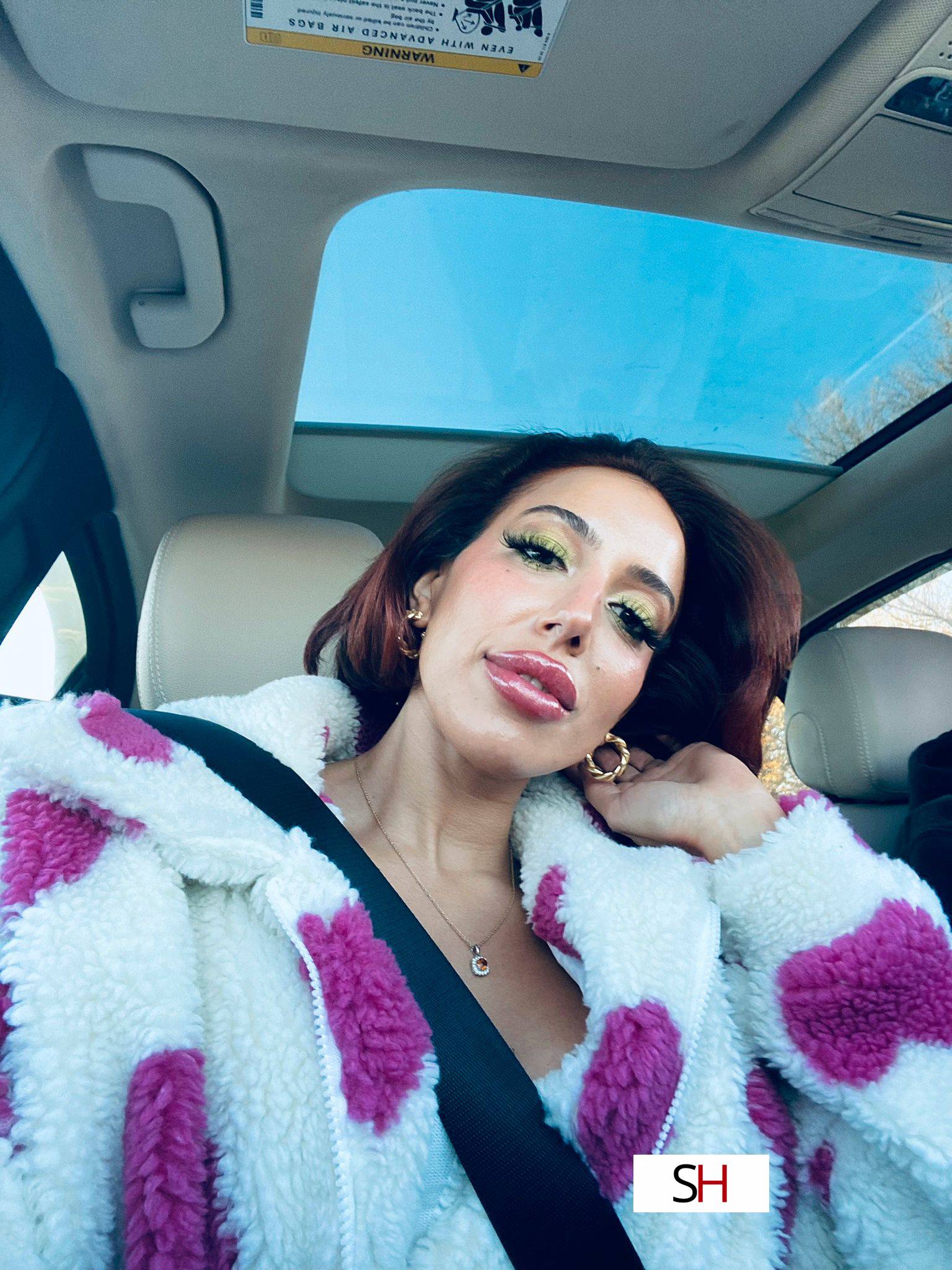 +16078004239 Marlowe Chase - Red Hot Arm Candy: Escort