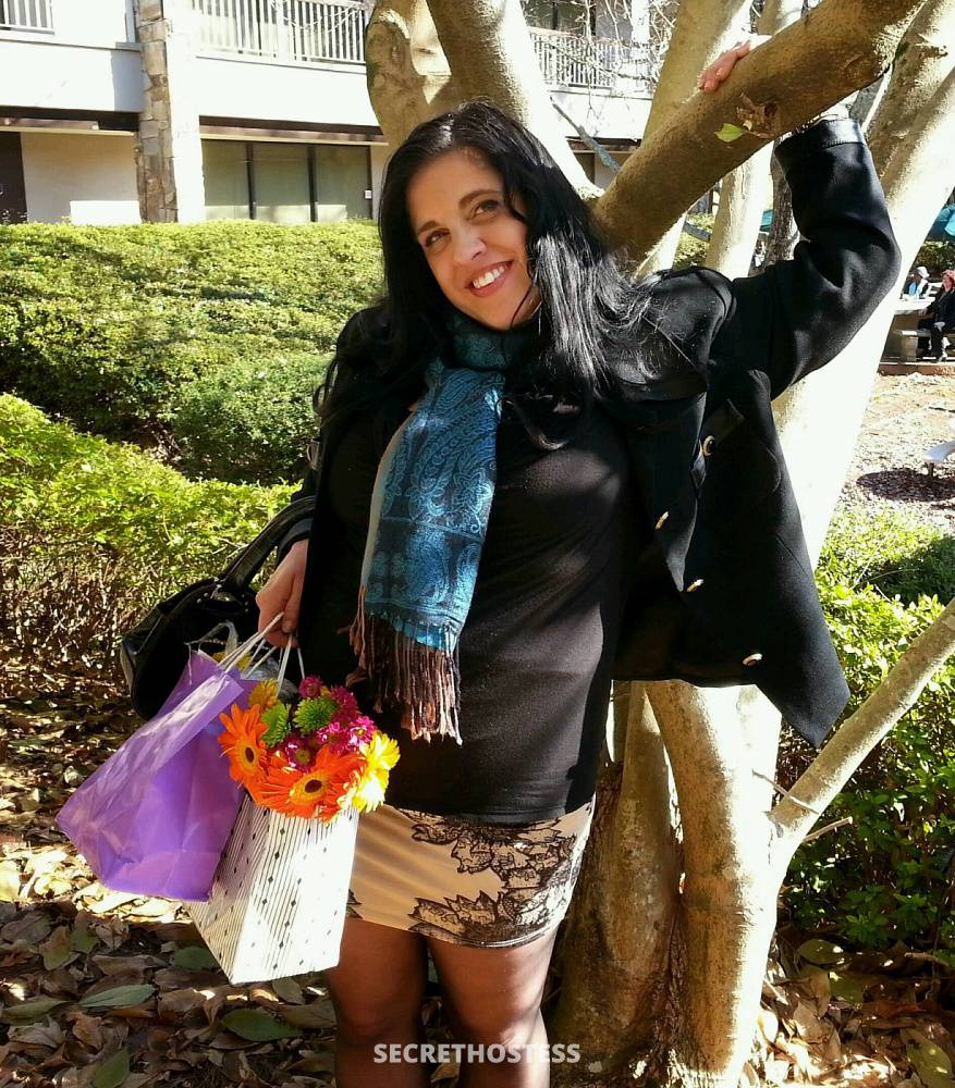 Symone: Escort Atlanta GA - Asian Black Hair, Curvy