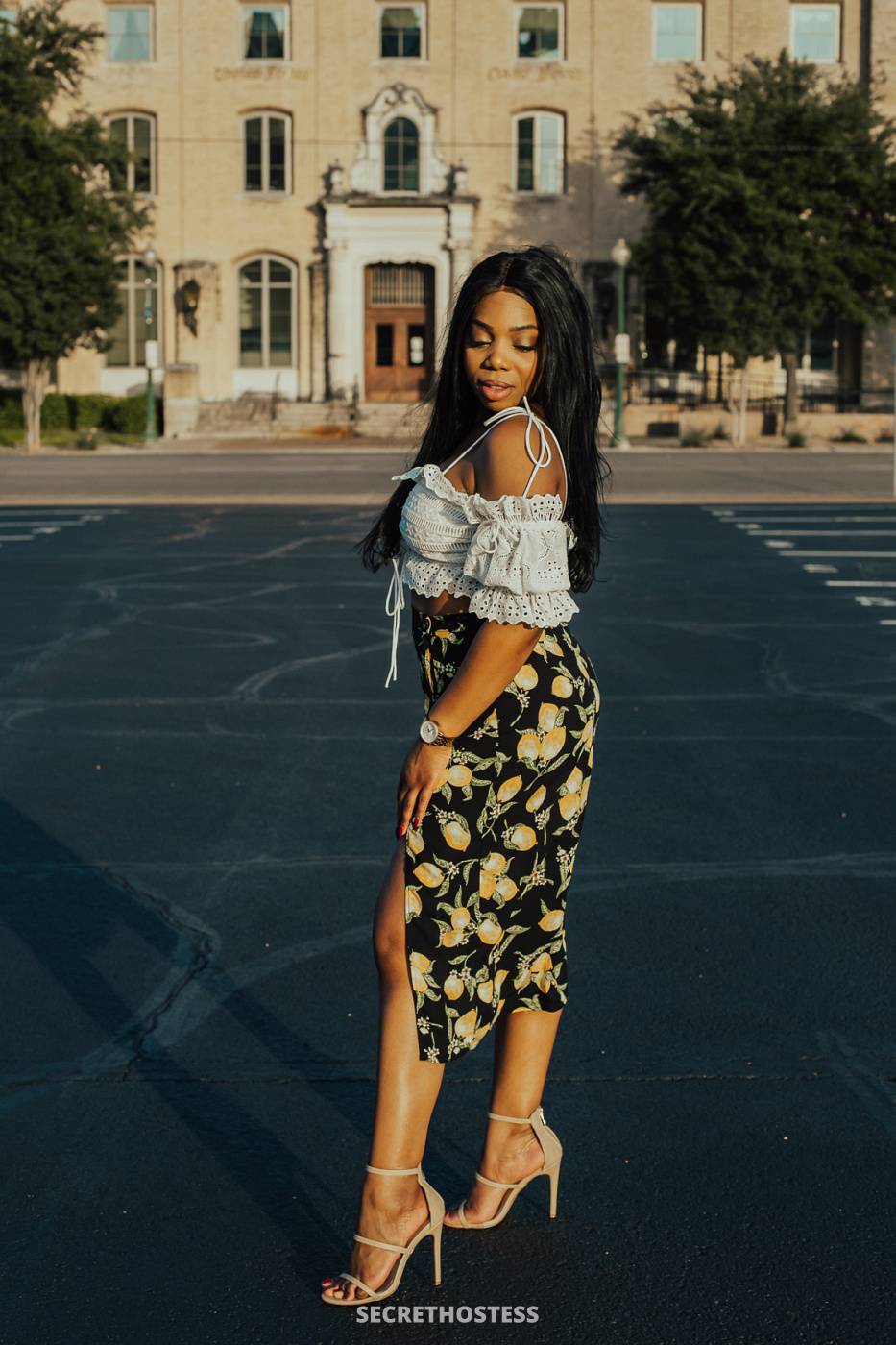 +14693333100 Elliot Emerson: Escort Dallas TX, Curvy