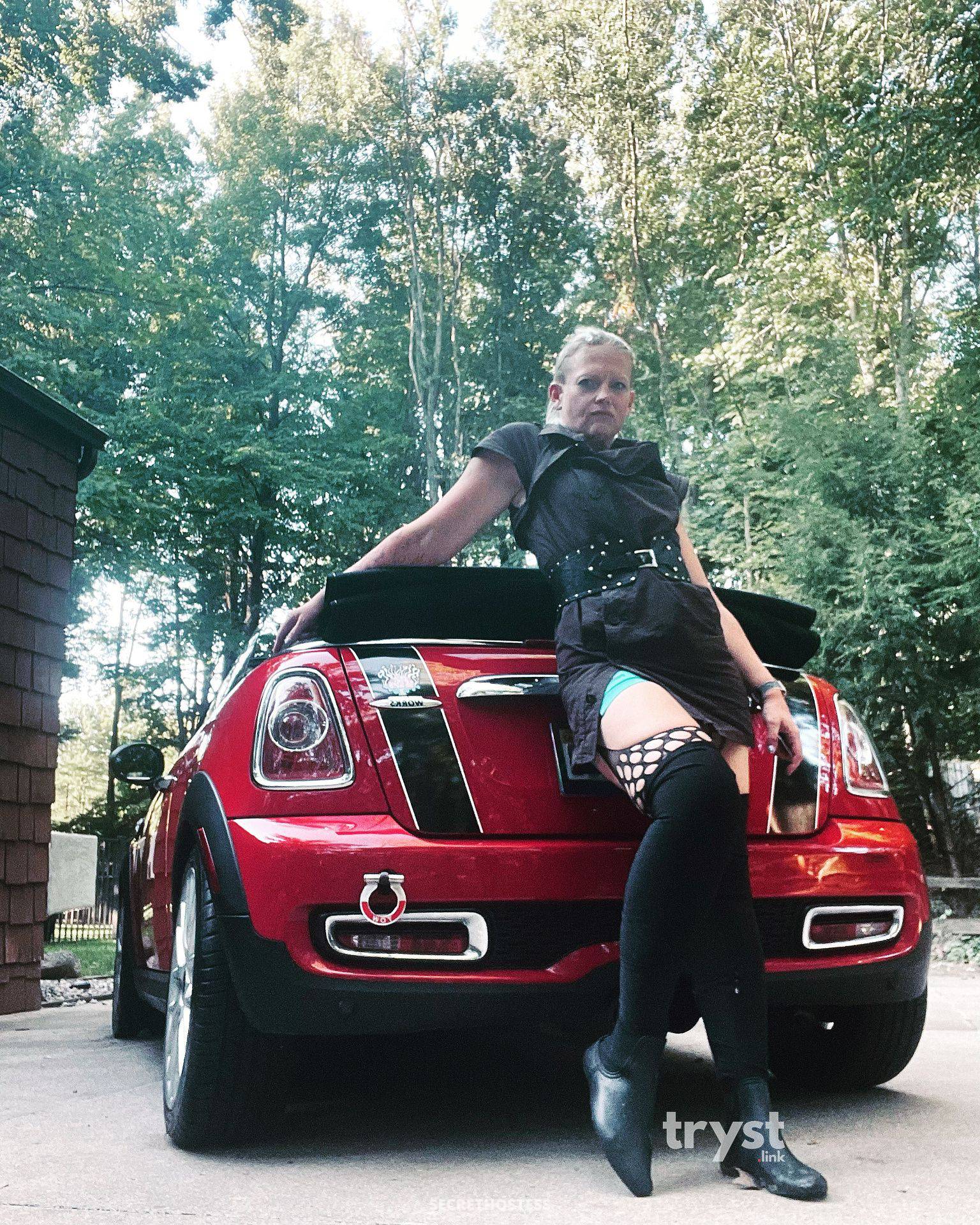 Lilly Vrega - The real thing: Escort Grand Rapids MI