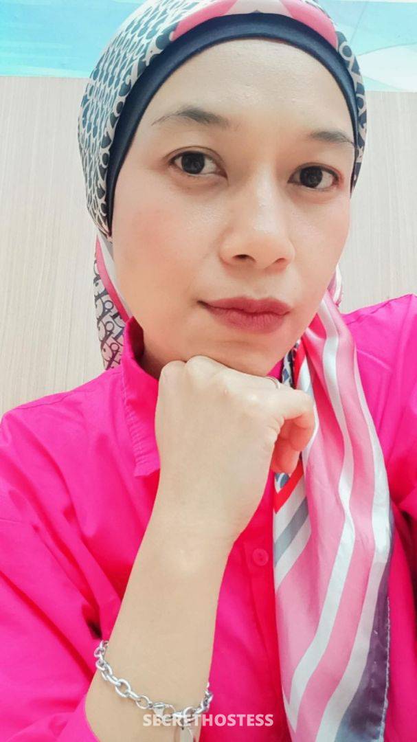 Agency, escort: Kuching - Malaysian