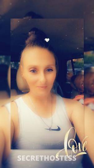 sexy white female slim 5/2 Escorts Cincinnati OH USA