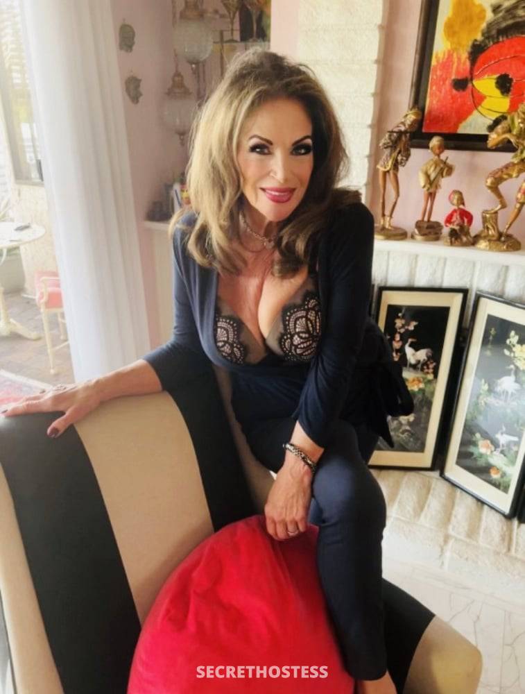 +17024421115 Mrs Jones: Escort Las Vegas NV, Curvy